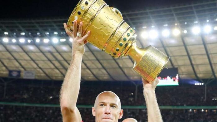 "Heart and mind", in: Ex-Bayern Star Robben finished career - Law ...