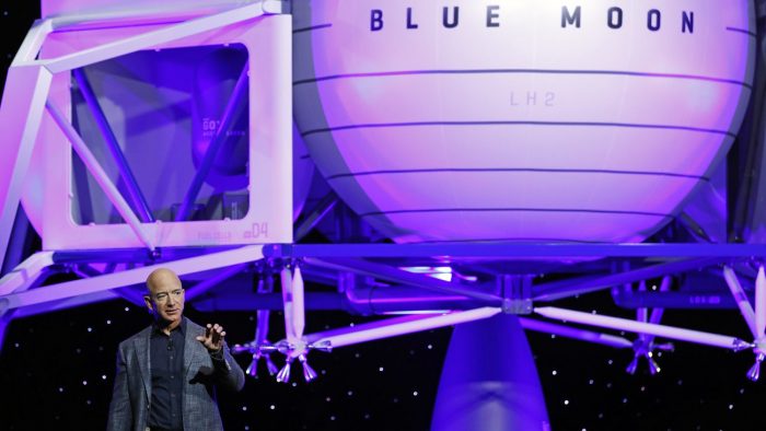 Space travel: Jeff Bezos introduces lunar "Blue Moon" - Law & Crime News