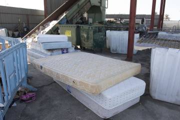 The mystery of the mattresses had a price - Law & Crime News