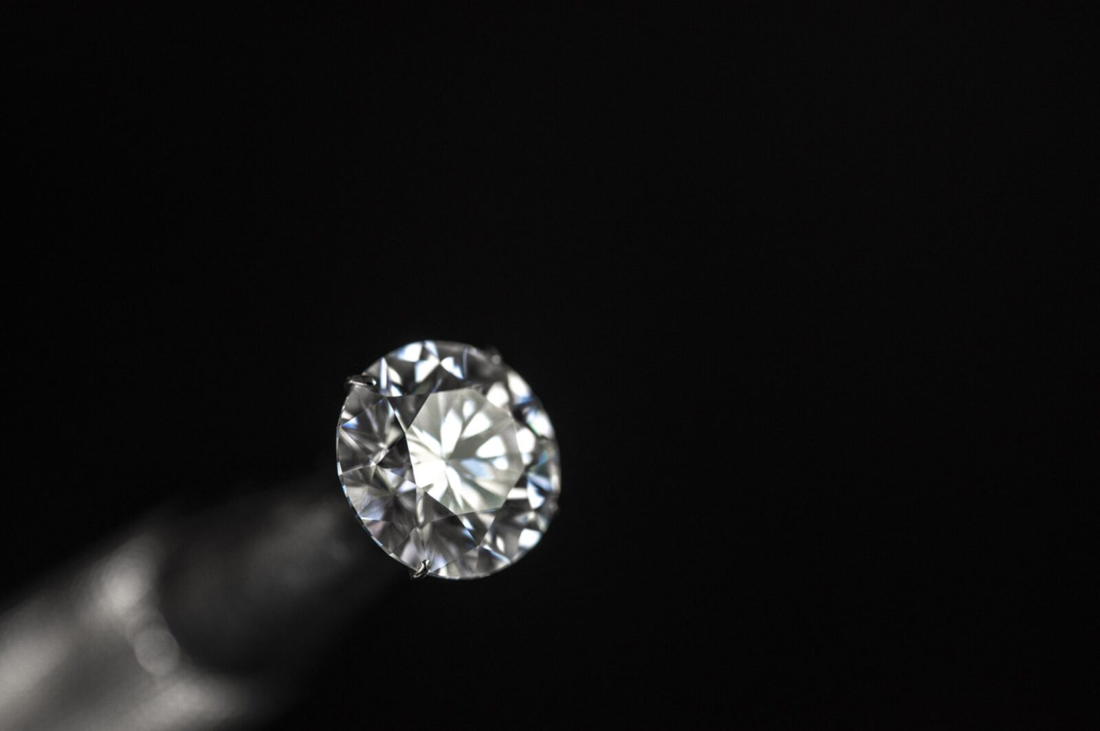 How Lab Grown Diamonds are Changing the Diamond Industry Forever - Law ...